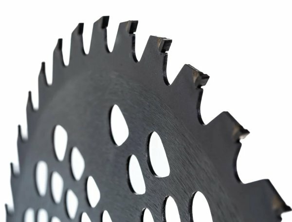 BT8952D-999 Фреза универс. для бензотриммеров, 255x25, 4x40, с твердосплав. Напайк, Sturm!