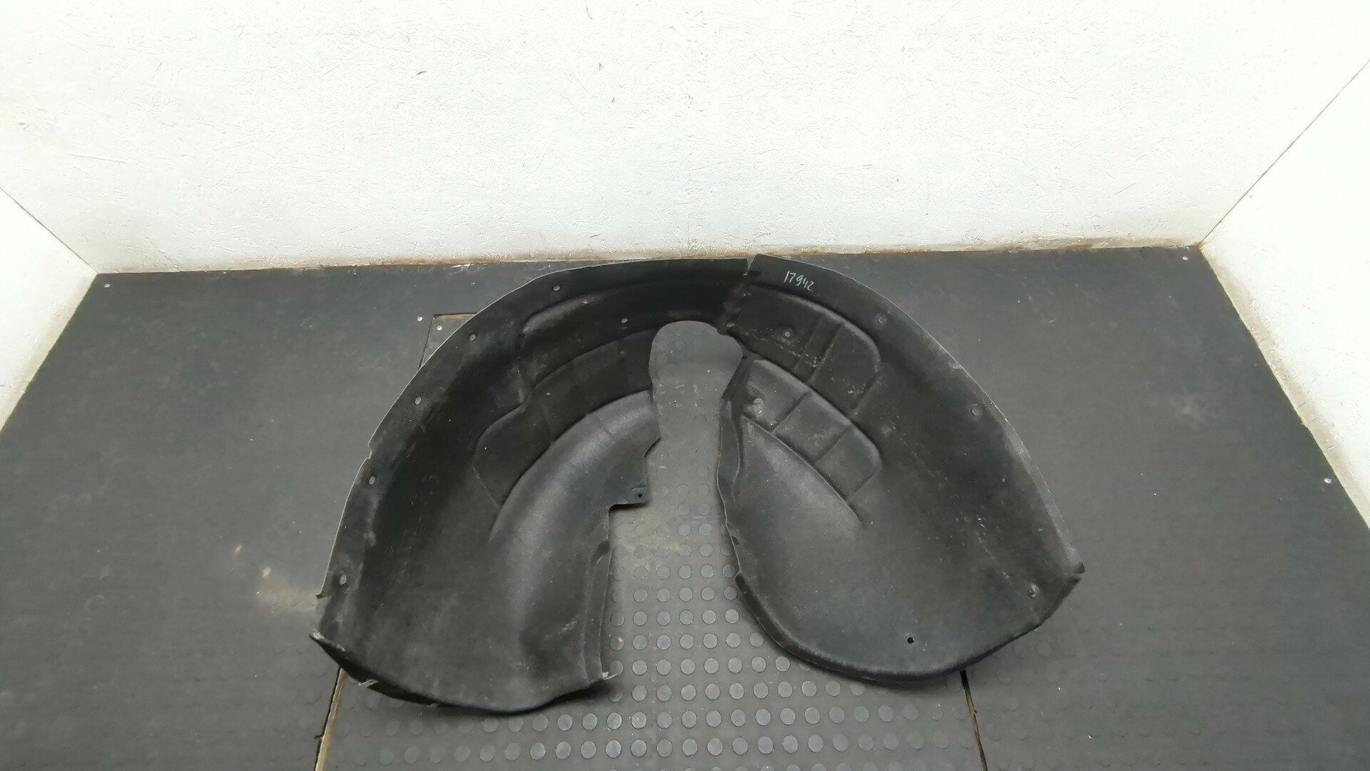 Защита арок (подкрылок) левая передняя Chevrolet Equinox 2024- Б/У