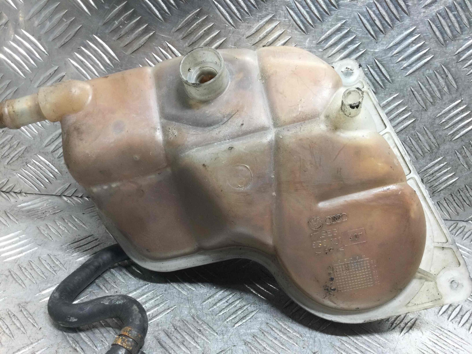 Б/У Бачок расширительный Audi A4 B5 (1994-1999) 1999 г.