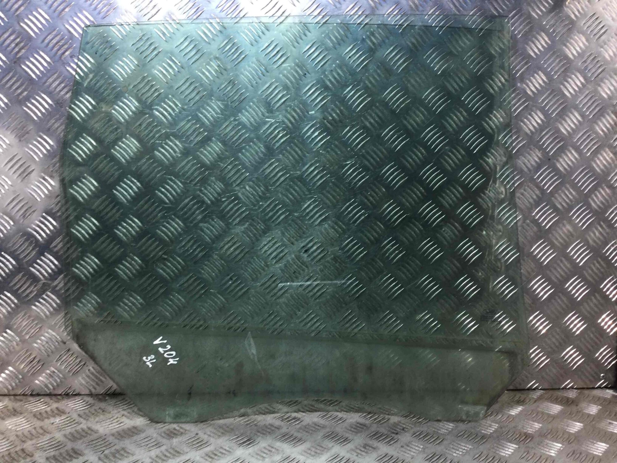 Б/У Стекло двери задней левой Ford C-MAX 1 поколение (2003-2007) 2004 г.