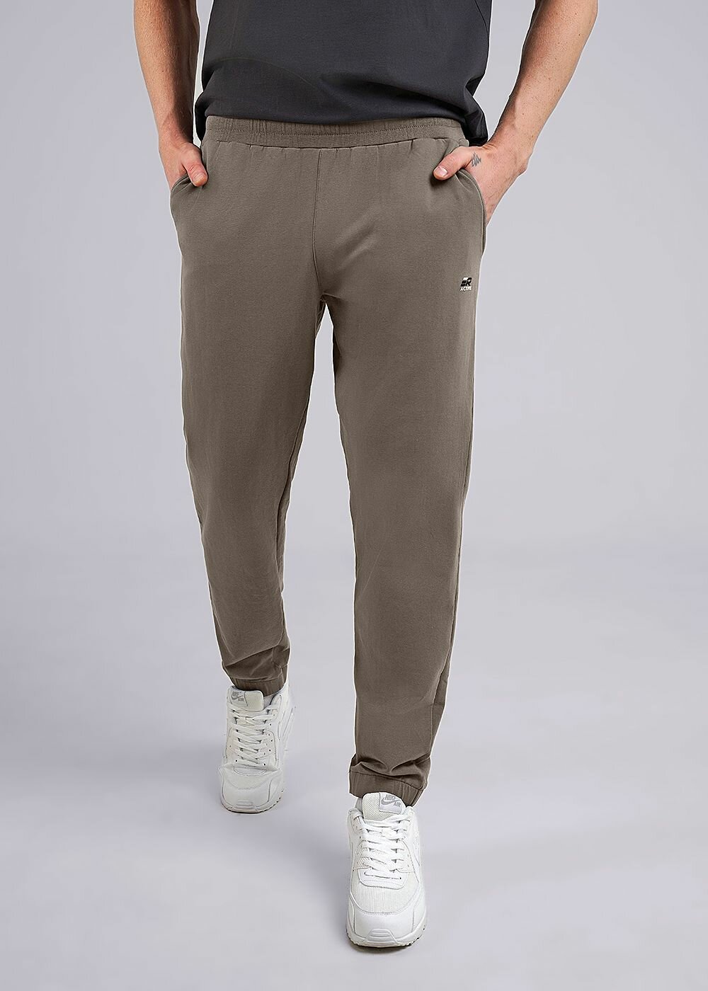 Брюки спортивные