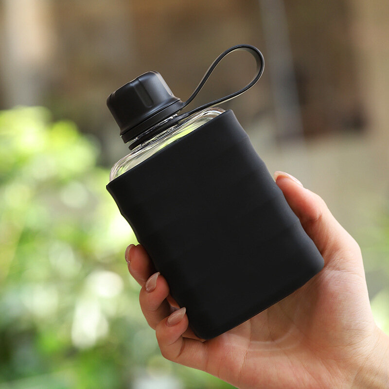 Новая бутылка Tritan Fresh Style с ручкой, плоская бутылка, силиконовая крышка, пластиковый стакан, высококачественная портативная бутылка для воды для студентов