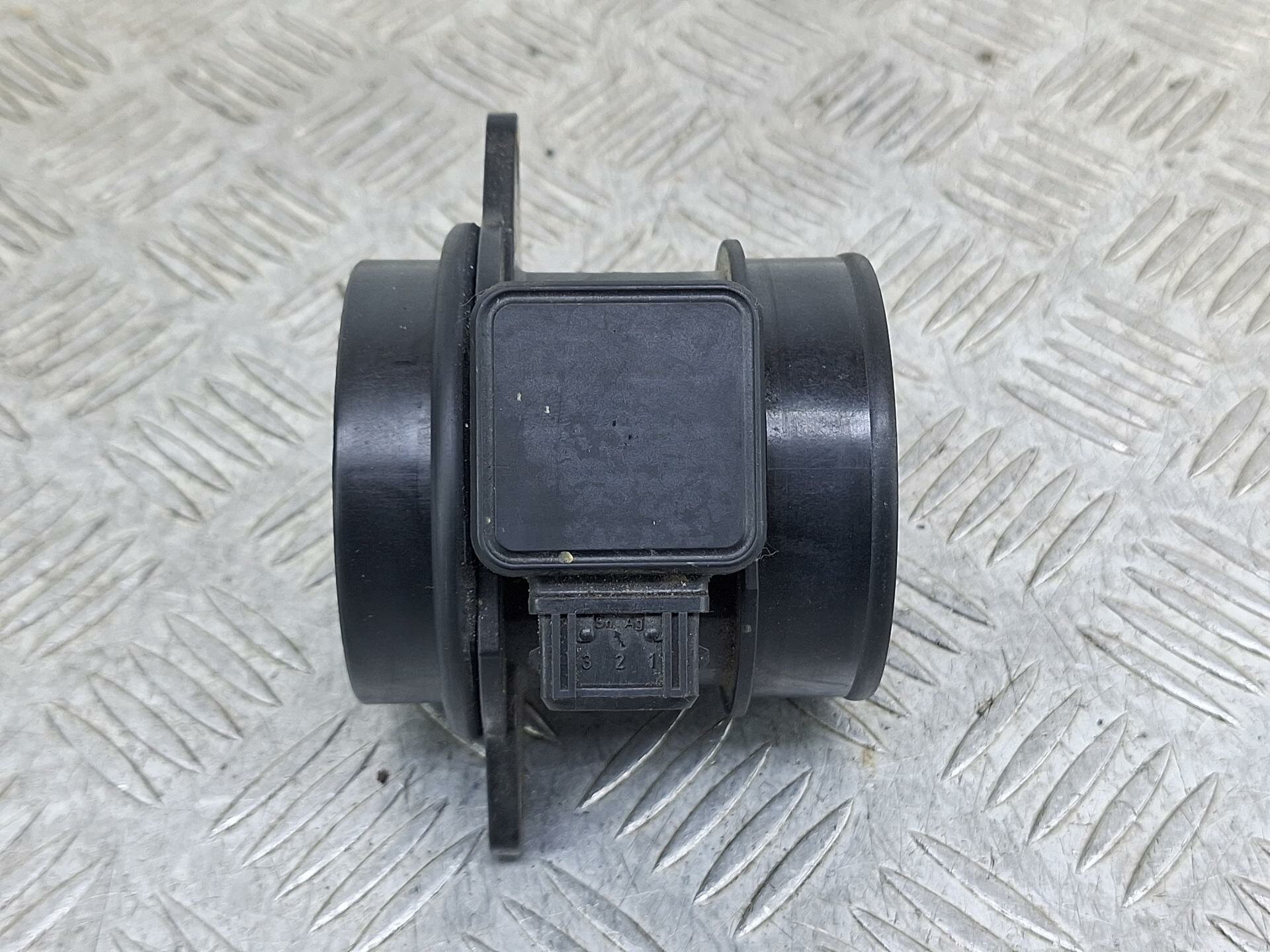 Расходомер воздуха Kia Rio 2001 0K32A13210