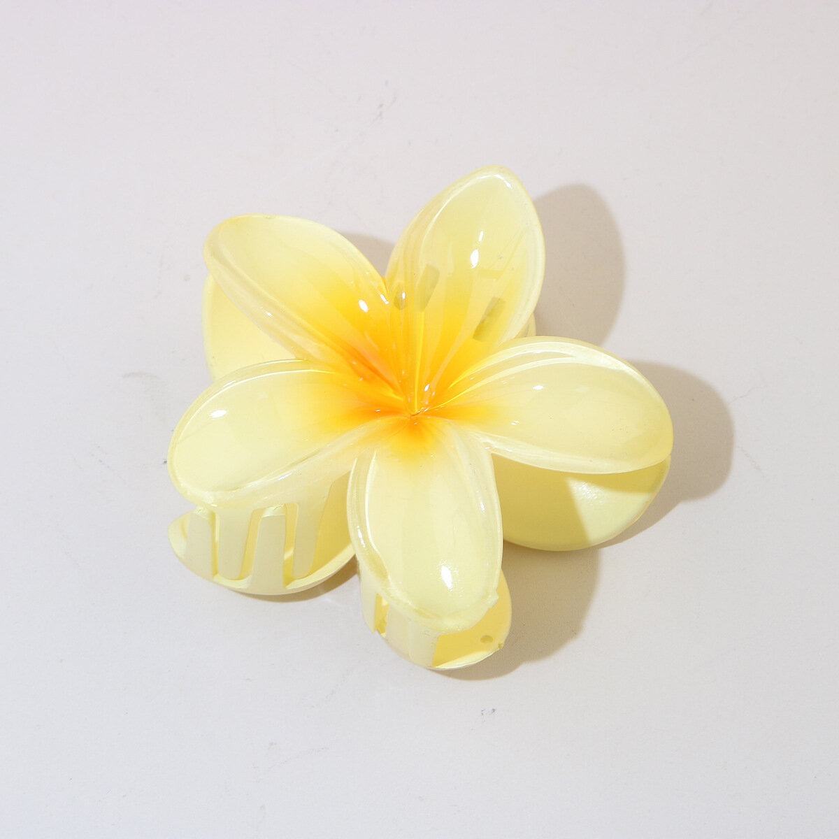 Европейская и американская кросс-бордерная цветная заколка для волос с плюмерией, цветочная зажимная заколка, винтажная элегантная полузажимная заколка для женщин, заколка для затылка в виде акулы