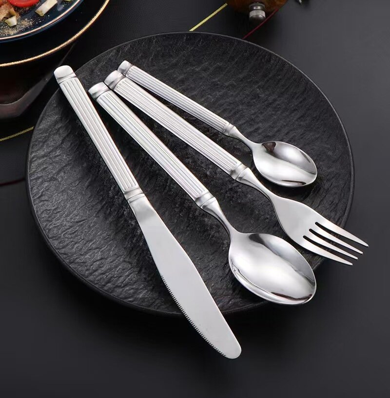 Набор столовых приборов