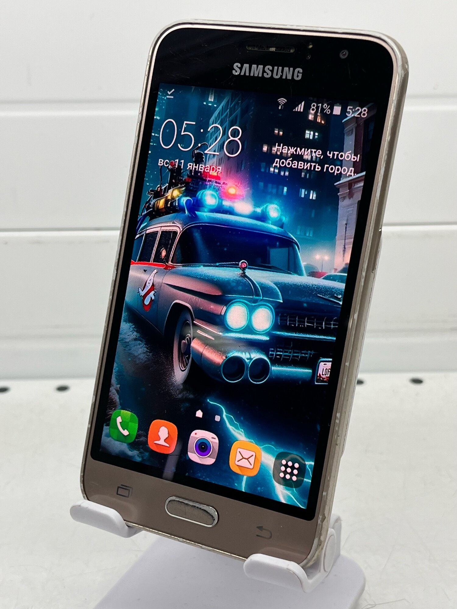 Samsung Galaxy J1 (2016), 1/8 ГБ, Камера 5 МП, Аккумулятор 2050 мАч, Android 5.1, 4G LTE, золотистый