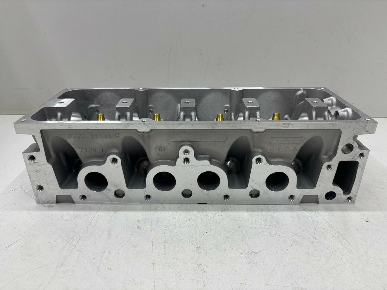 Головка блока цилиндров, для Renault Duster, Logan, LADA Largus, OEM 7701475893 Пустая