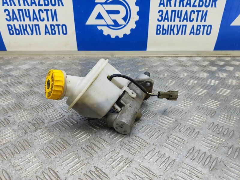Б/У Цилиндр тормозной главный Chery Indis S18D / Чери Индис S18D 1.3 SQR473F 84 Л.С 2012