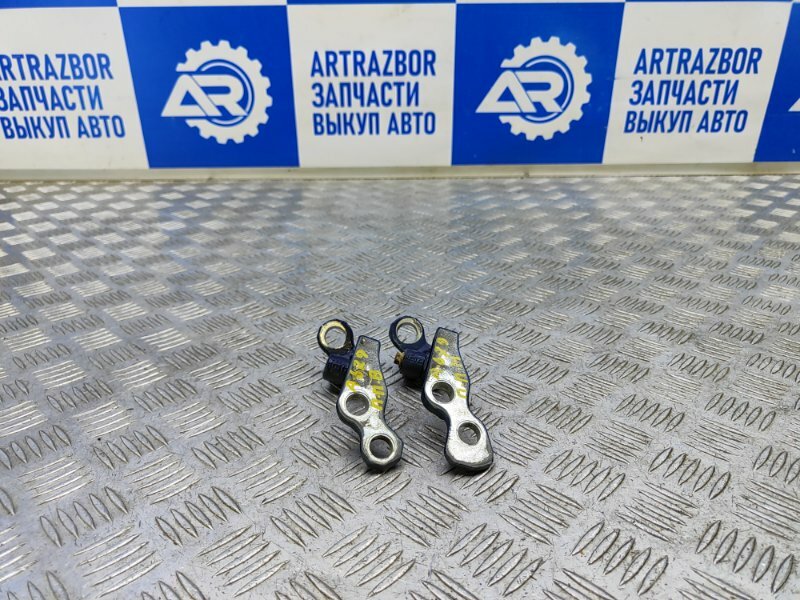 Б/У Петля двери передней правой Ford Focus 2 / Форд Фокус 2 1.8 QQDB 125Л.С. 2010