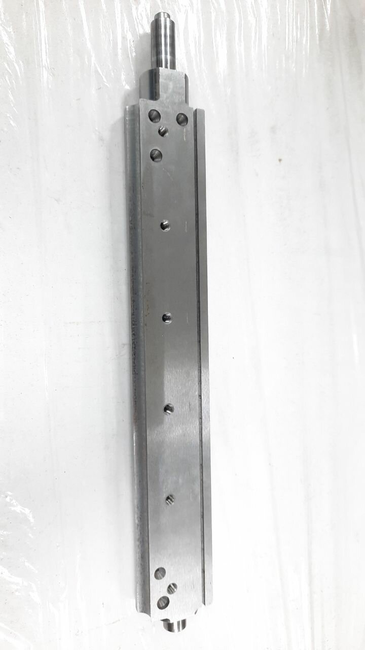 Строгальный вал (барабан) для рейсмуса Makita 2012NB арт 323928-8 Оригинал