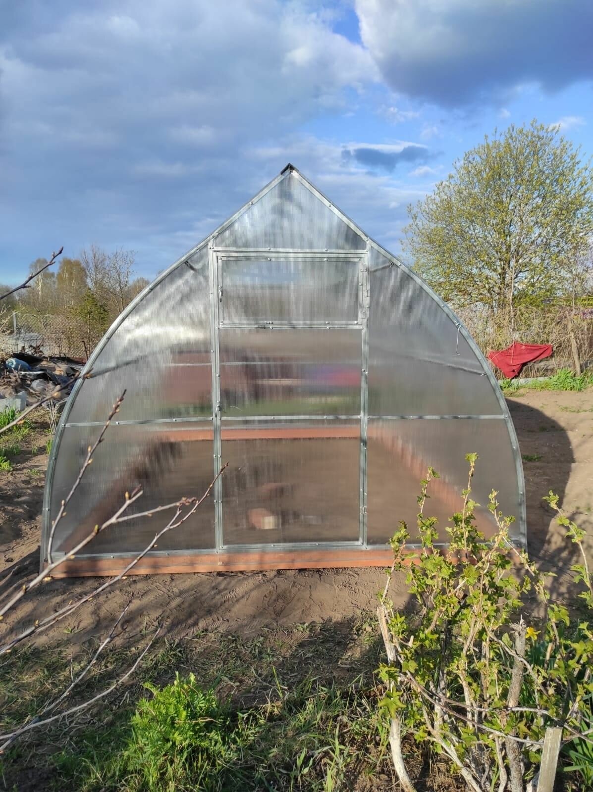 Теплица "Крона" 3х6 с поликарбонатом, шаг дуги 65 см, каркас оцинкованный 25х25