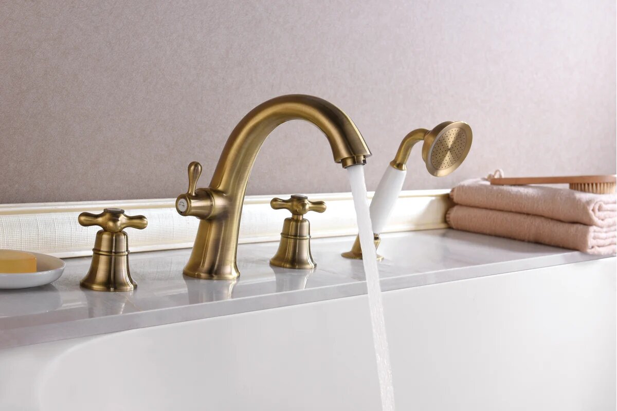 Смеситель на борт ванны, встраиваемый LM2841B