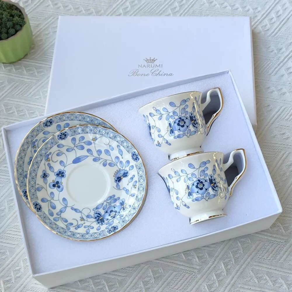 NARUMI Чайный сервиз Bone China, 2 чашки с блюдцами, декор с синими цветами, золотая кайма