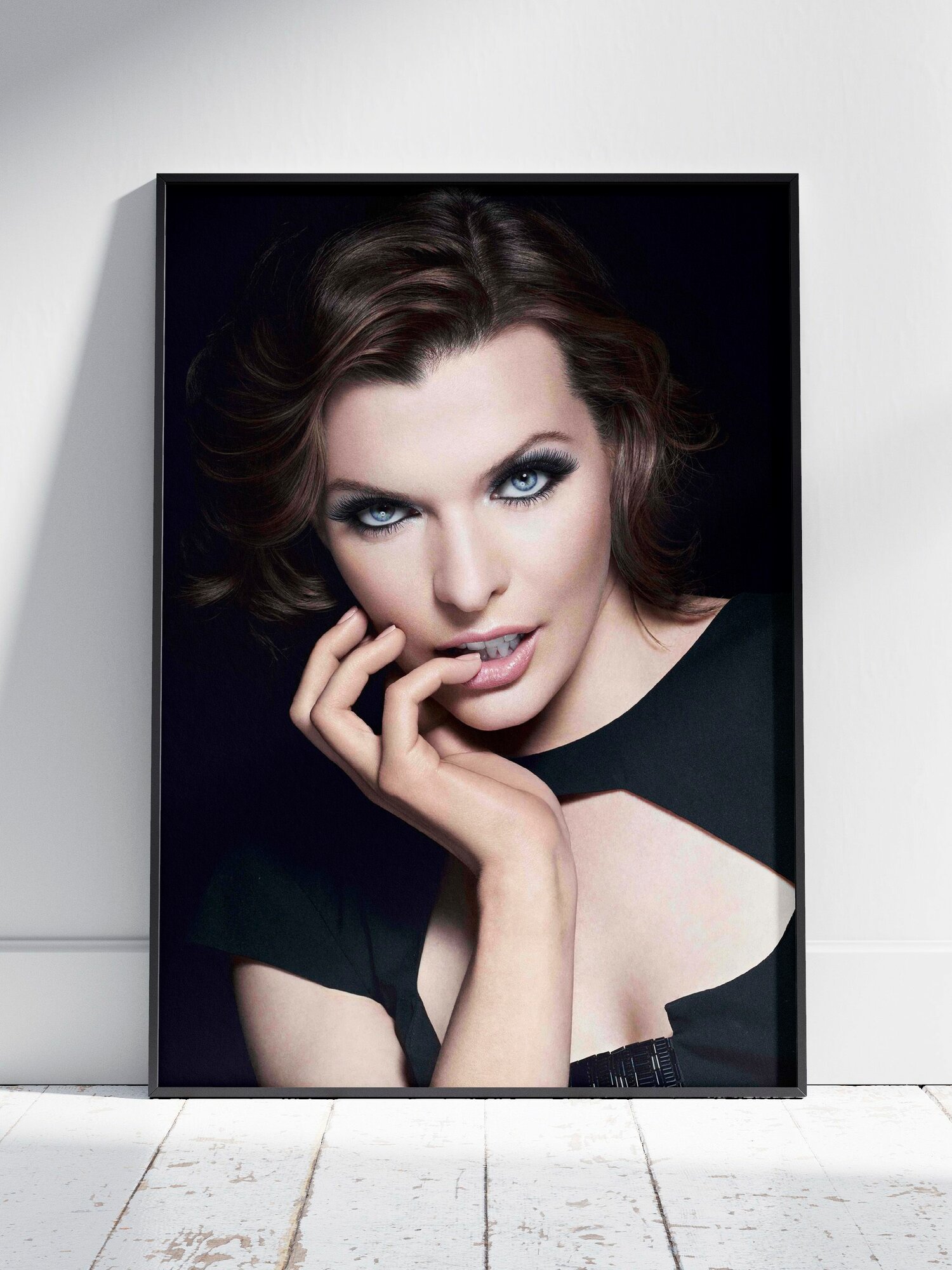 Плакат на стену для интерьера Мила Йовович (Milla Jovovich 48) - Постер по актеру фильма, кино, сериала формата A4 (21x30 см)