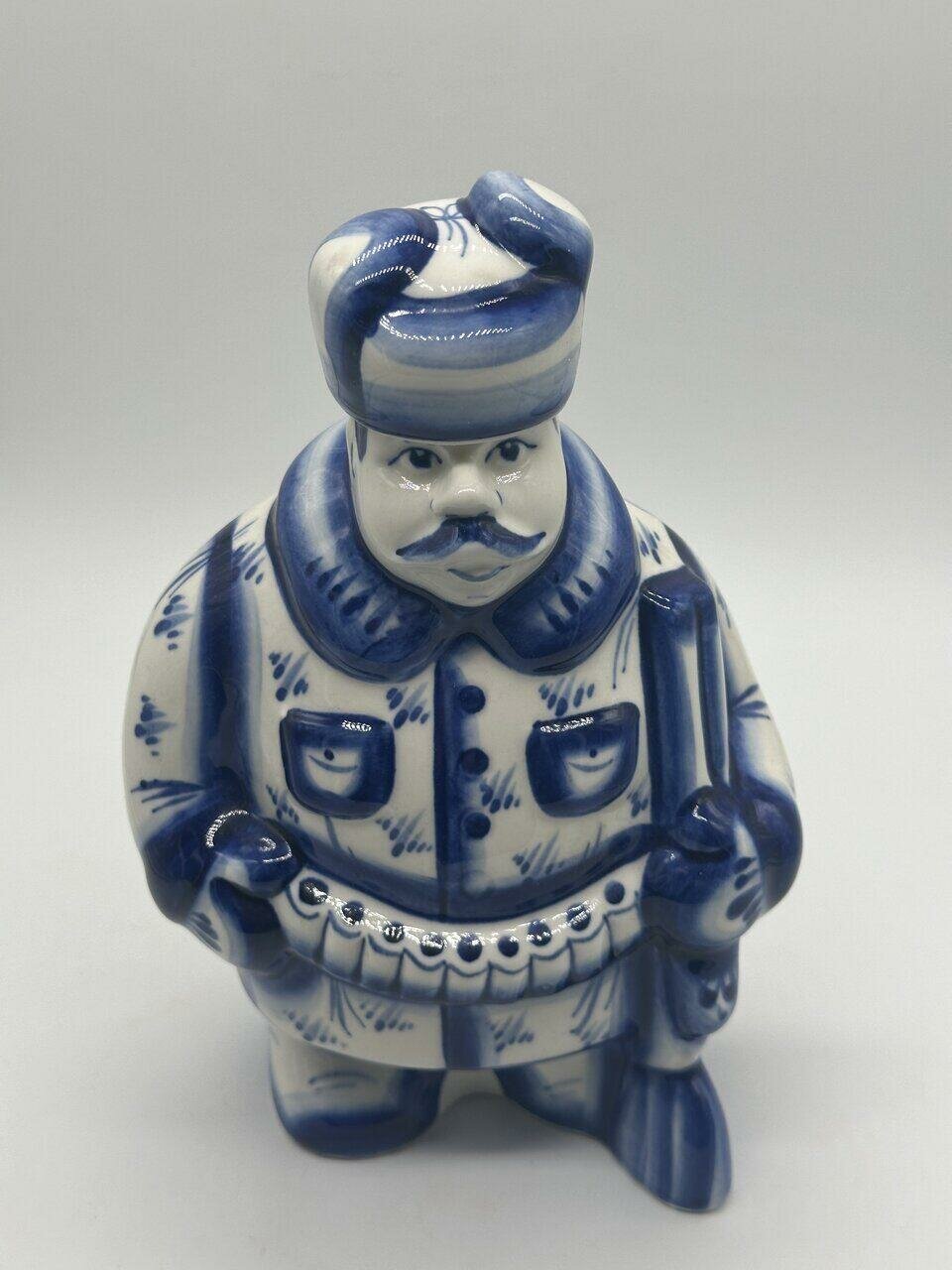 Статуэтка Охотник Штоф для напитков Гжель Фарфор винтаж