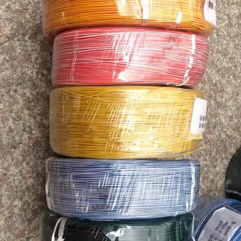 Провод Tracer YIFIL 22AWG 20M белый красный