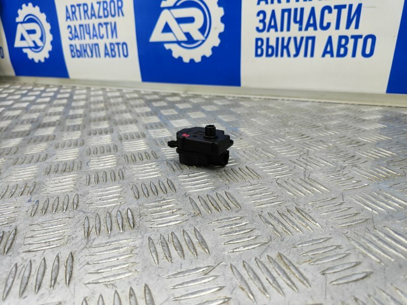 Б/У Моторчик заслонки печки Ford Focus 3 / Форд Фокус 3 1.6 PNDA 125 Л.С. хэтчбек 2012