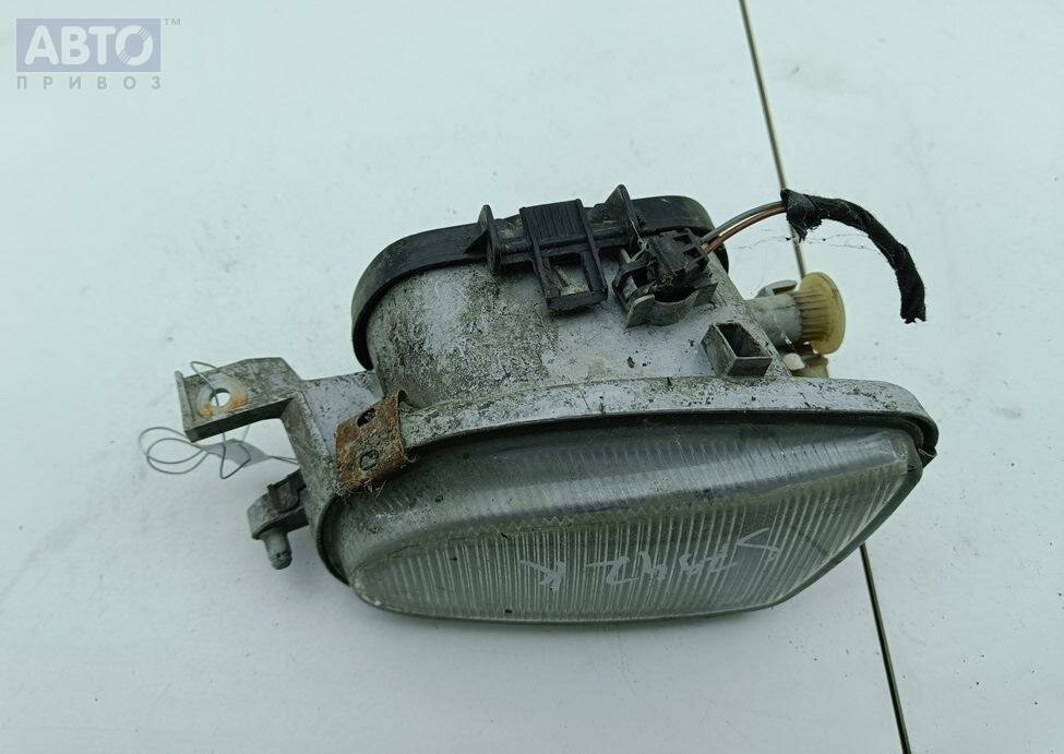 Фара противотуманная левая Mercedes E-Class W210 (1995-2002)