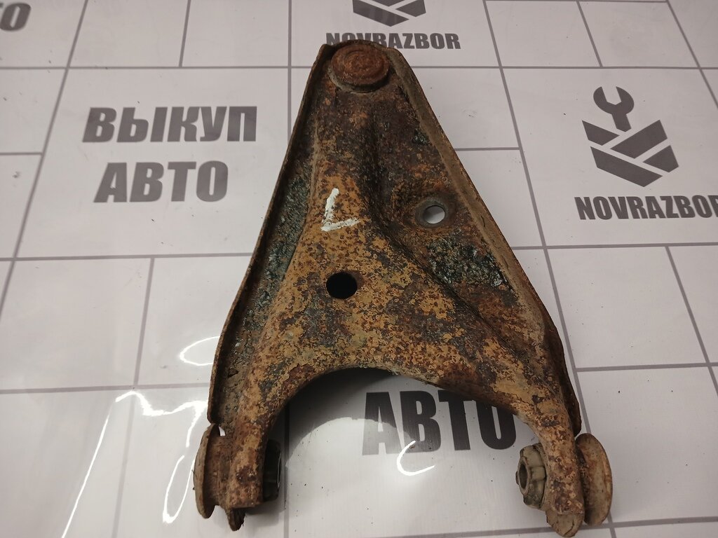 Рычаг передний левый Renault Logan 2005-2014