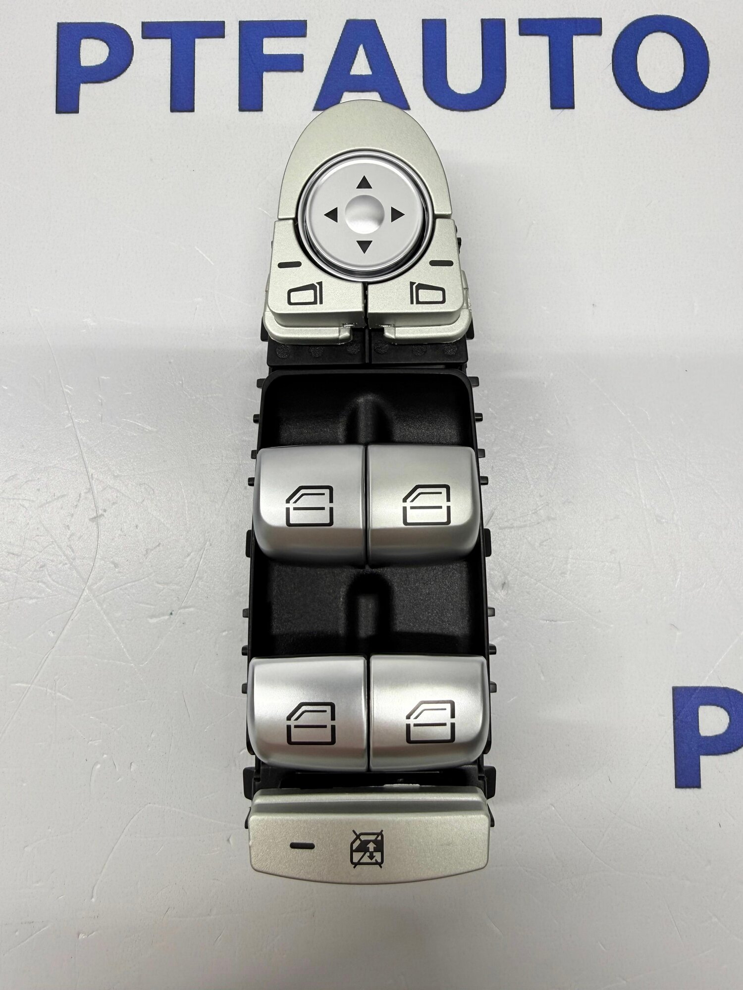 Блок управления стёклами Mercedes-Benz C-Class