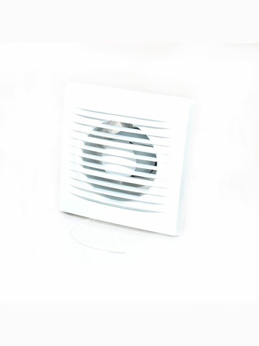 Бытовой вытяжной осевой вентилятор с выключателем тягового шнура AIRCOL/ИБМ 120 SM