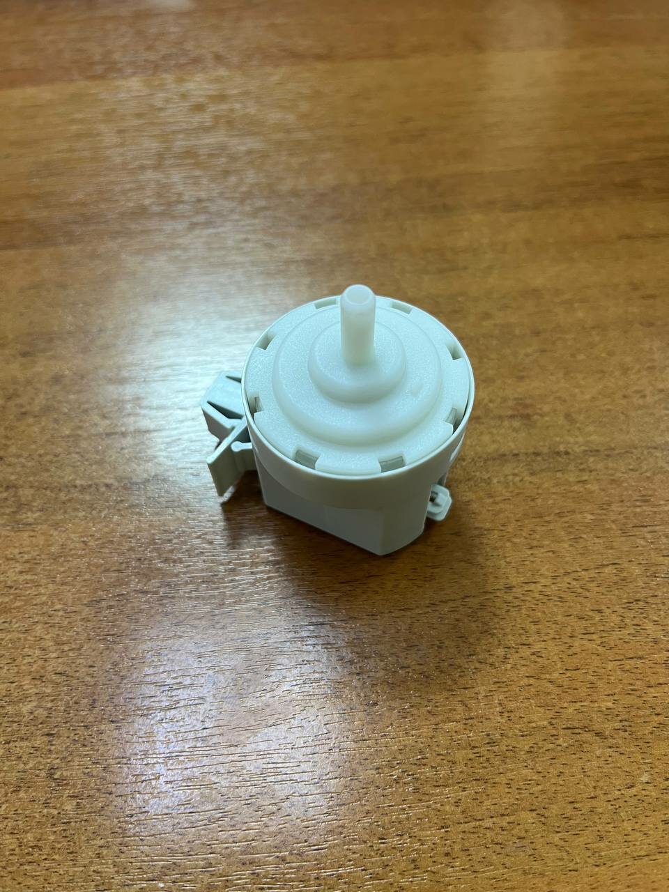 Реле уровня воды (прессостат) для стиральной машины Ariston (Аристон), Indesit (Индезит), Whirlpool (Вирпул)