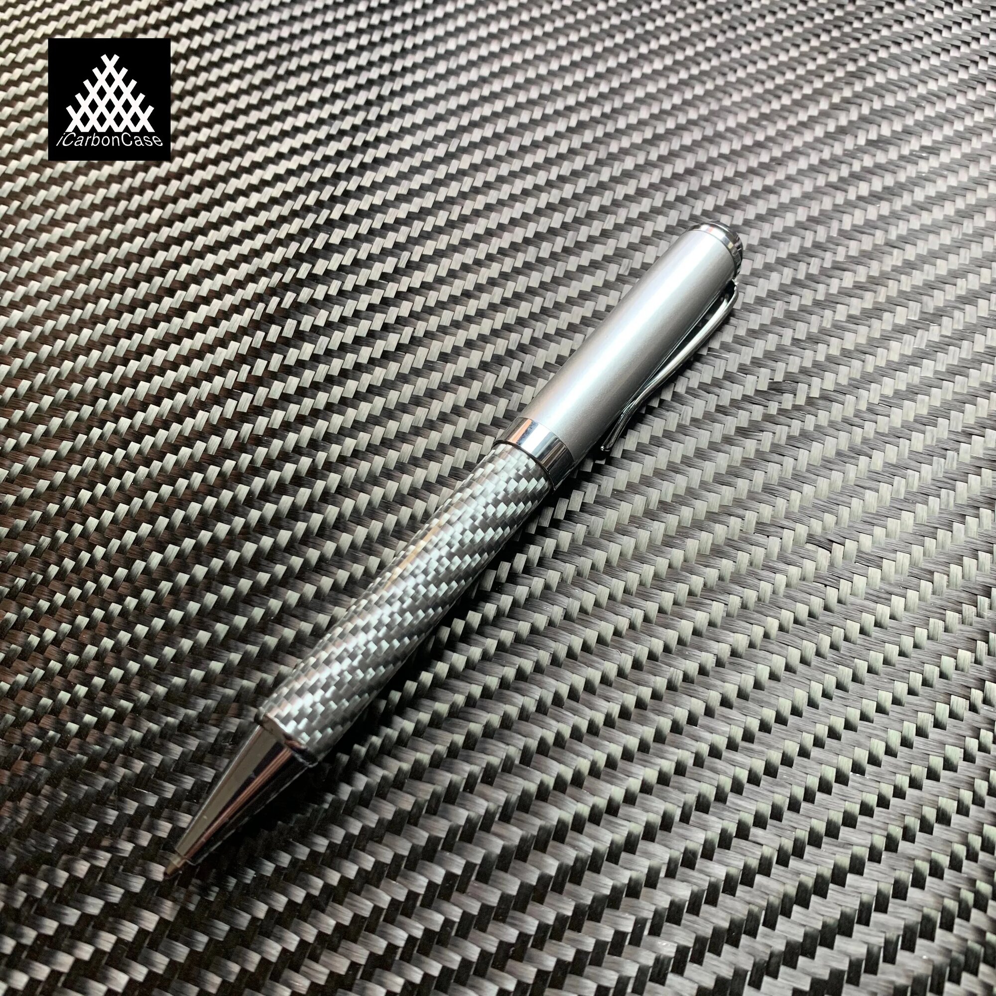 Металлическая черная шариковая ручка из углеродного волокна Silver carbon