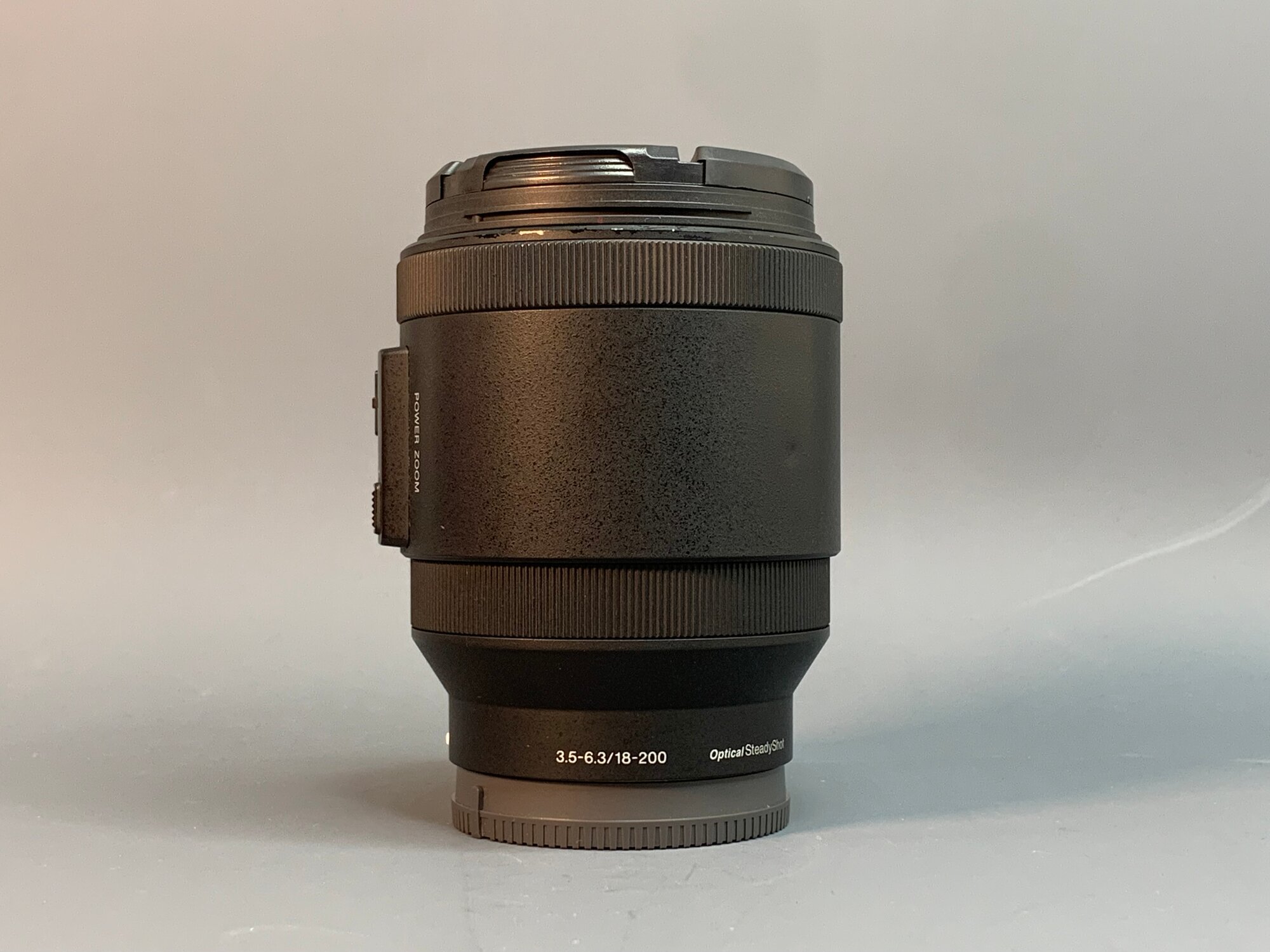 Sony 18-200mm f/3.5-6.3 E PZ, моторный зум медленно работает
