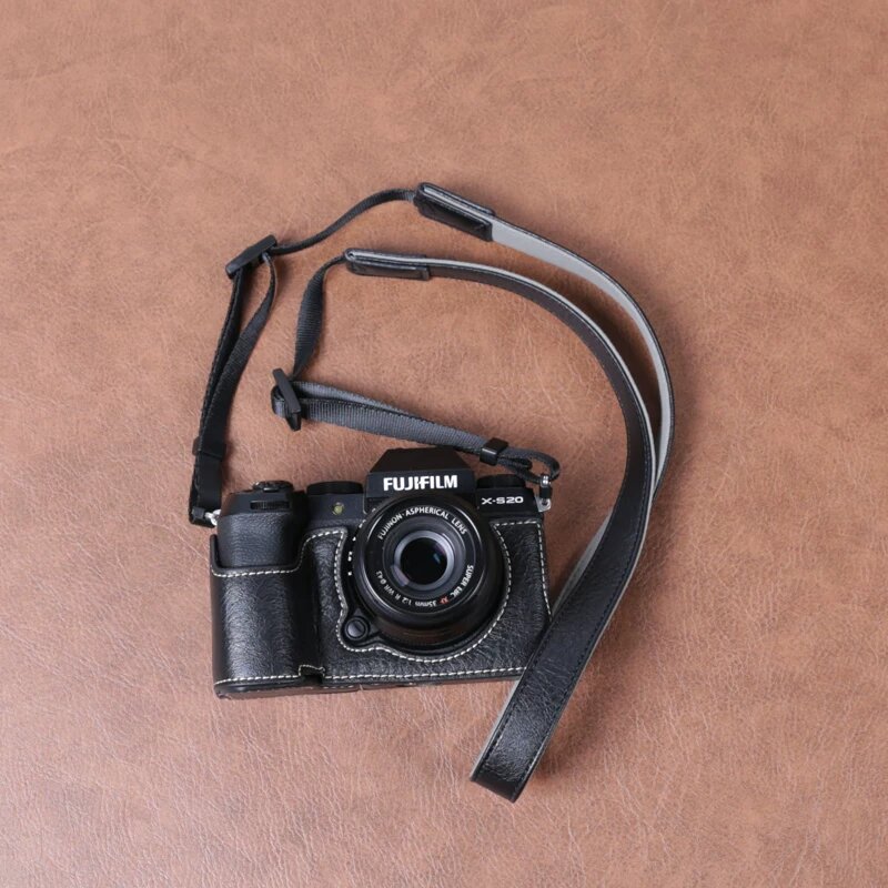 Чехол для камеры Fuji XS20 в черном цвете с ремешком — надежный и портативный