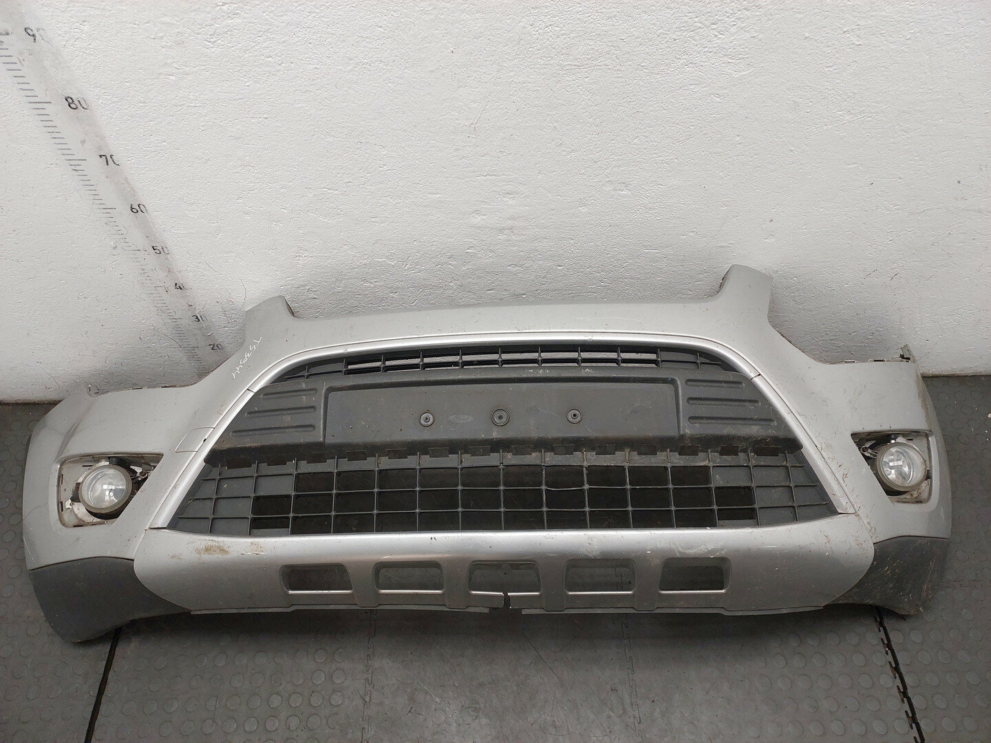 Бампер передний Ford Kuga Б/У