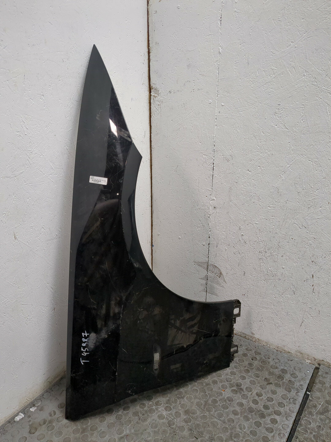 Крыло правое переднее BMW 3 E90, E91, E92, E93 Б/У