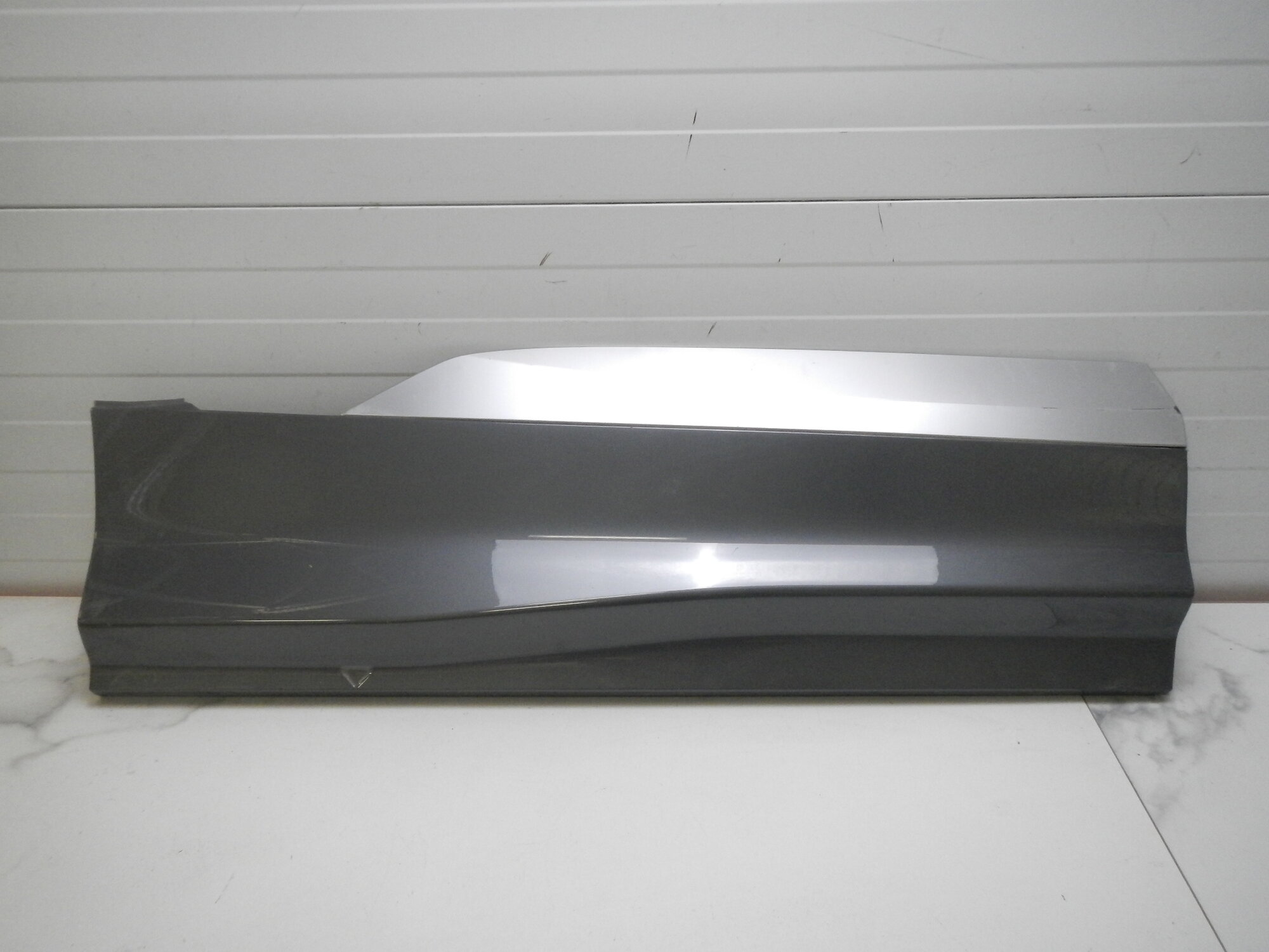 Б/У Молдинг двери задней правой, Audi (Ауди)-Q6 (22-) AUDI Q6 (22-) обклеен пленкой Царапины. 632600 VAG арт. 4CG853970