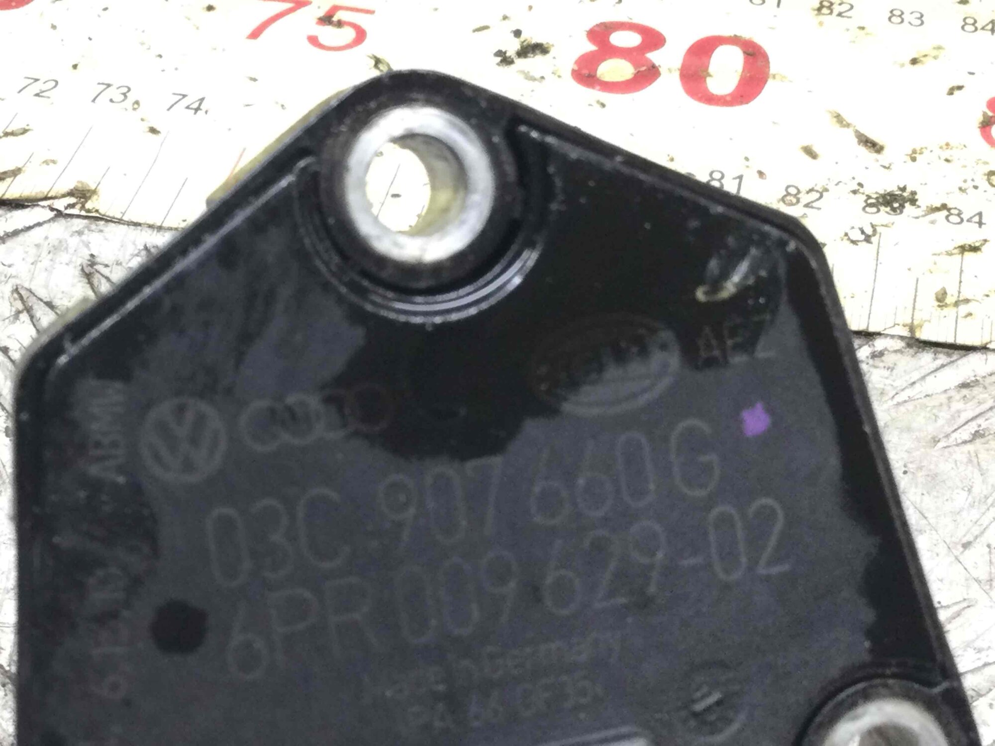 Б/У Датчик уровня масла Volkswagen Passat B6 (2005-2010) 2009 г.