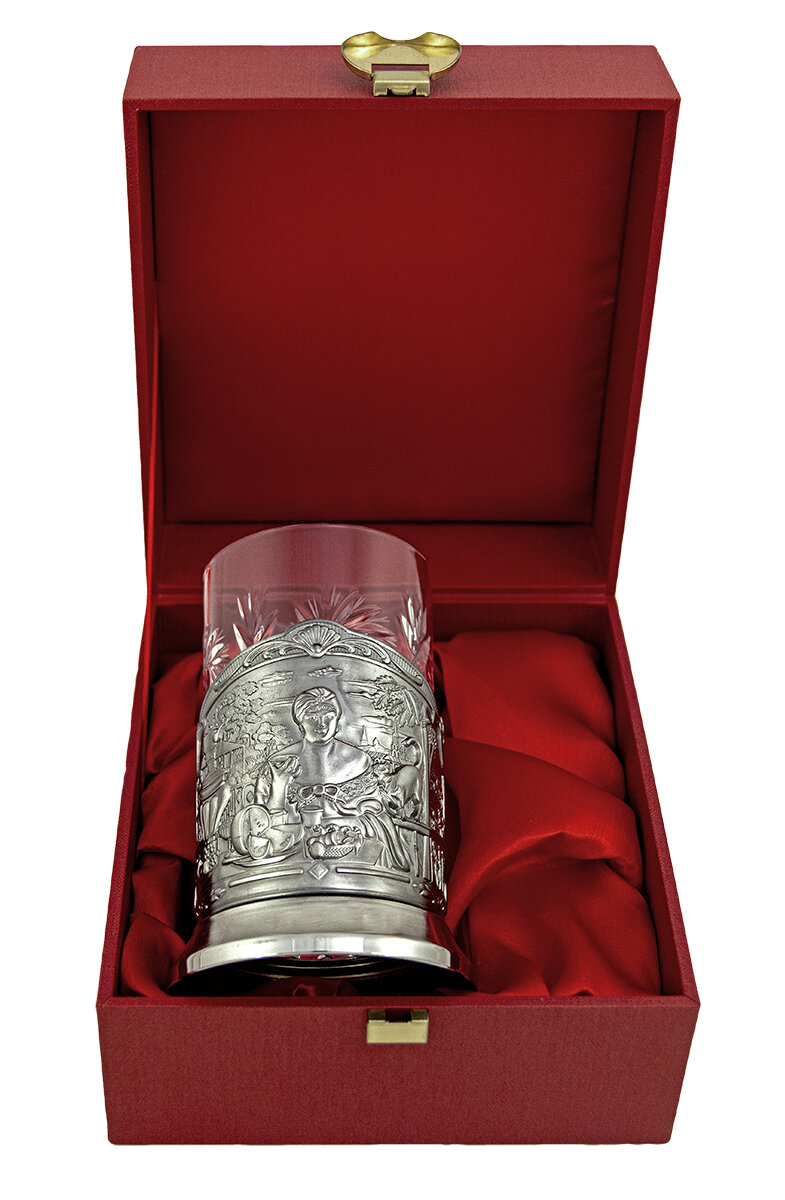 Подстаканник "Купчиха" дерев. футляр, хруст. стакан, штамп ПД-377Ш