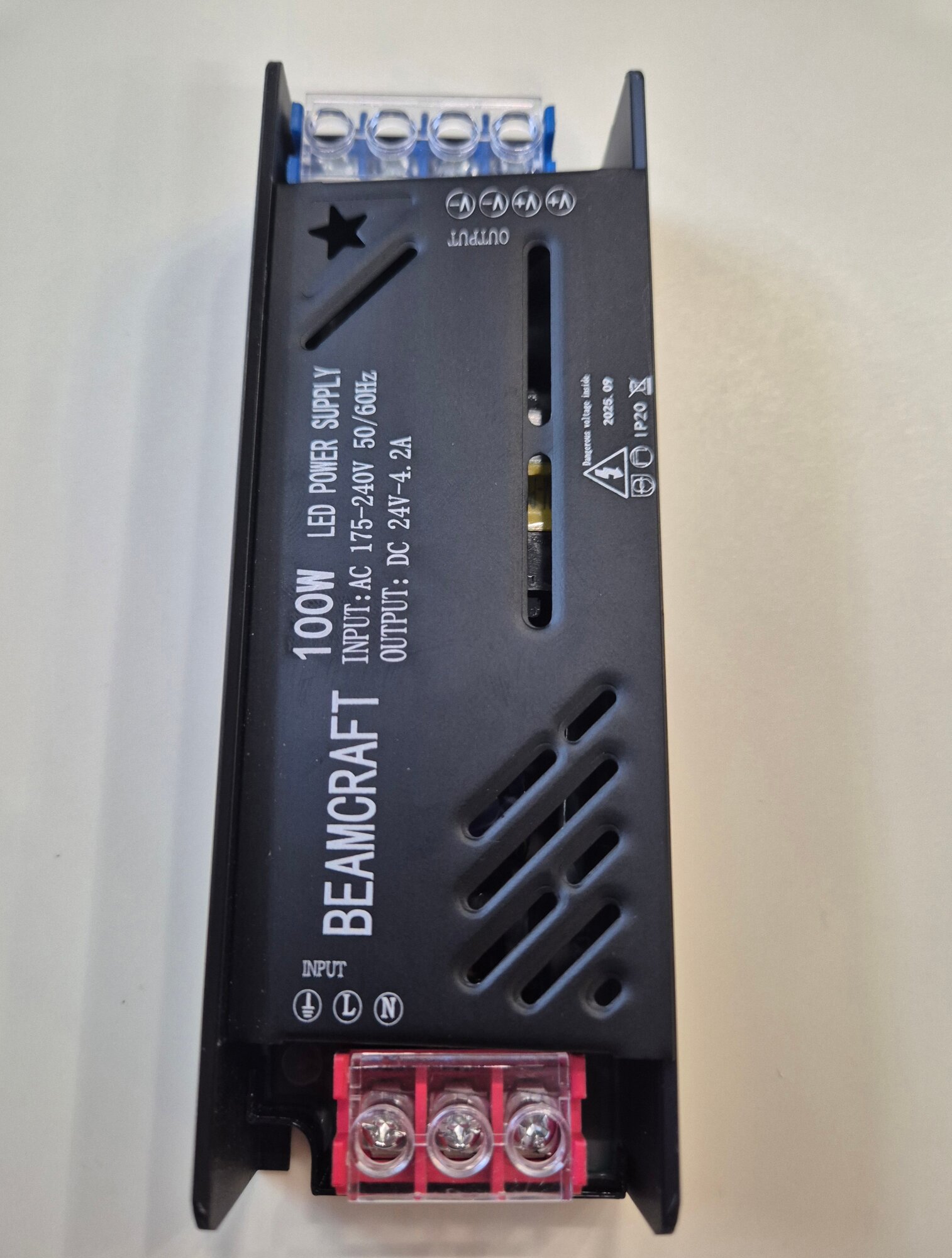 Блок питания 24V 100W BeamCraft, металлический корпус, IP20, черный