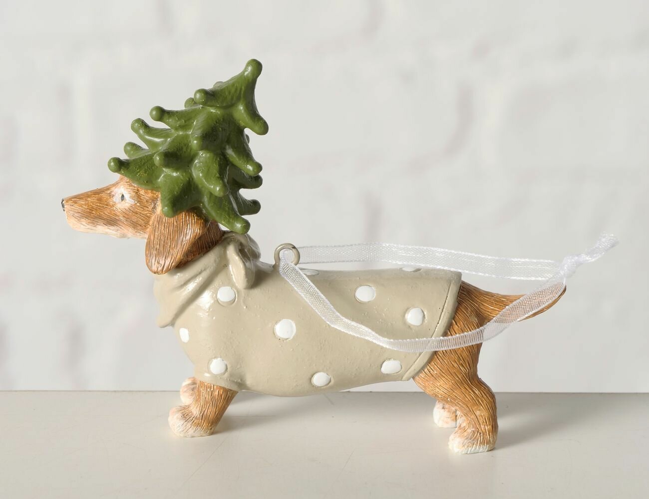 Ёлочная игрушка весёлая такса В попоне В горошек, полистоун, 8 см, Boltze 2061441-2