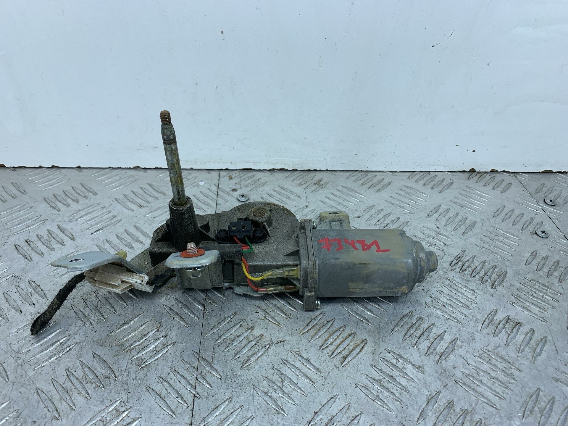 Моторчик заднего стеклоочистителя (дворника) Chevrolet Spark M300 2012 95152637