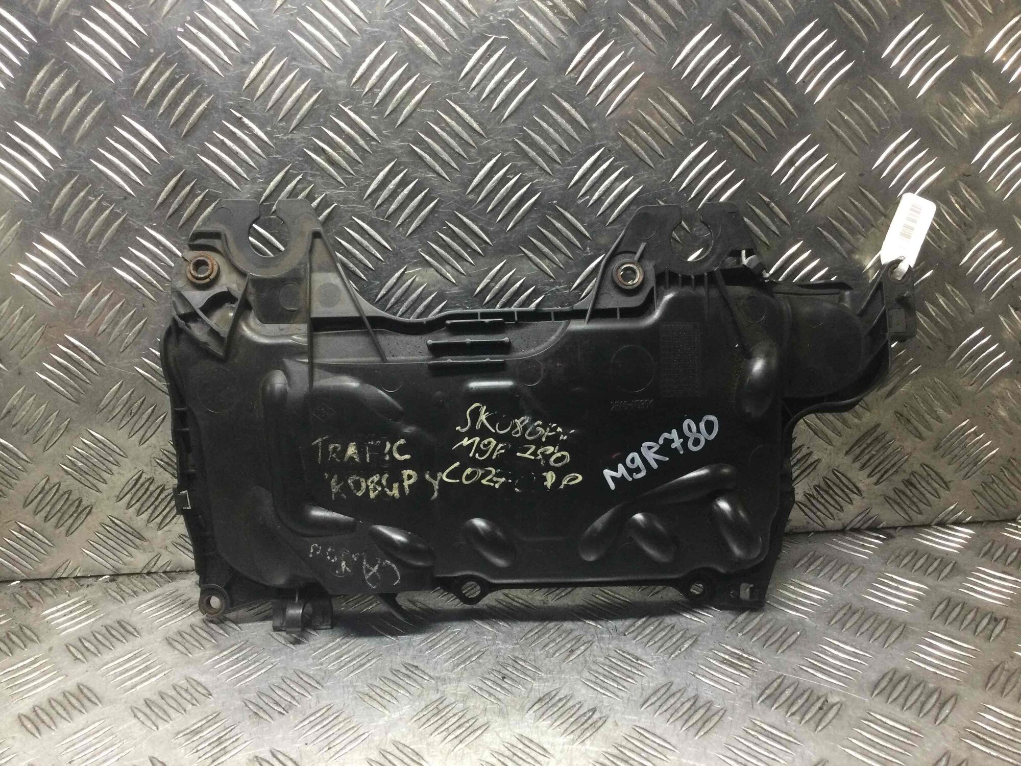 Б/У Декоративная крышка двигателя Renault Trafic 2 поколение [рестайлинг] (2006-2014) 2008 г.