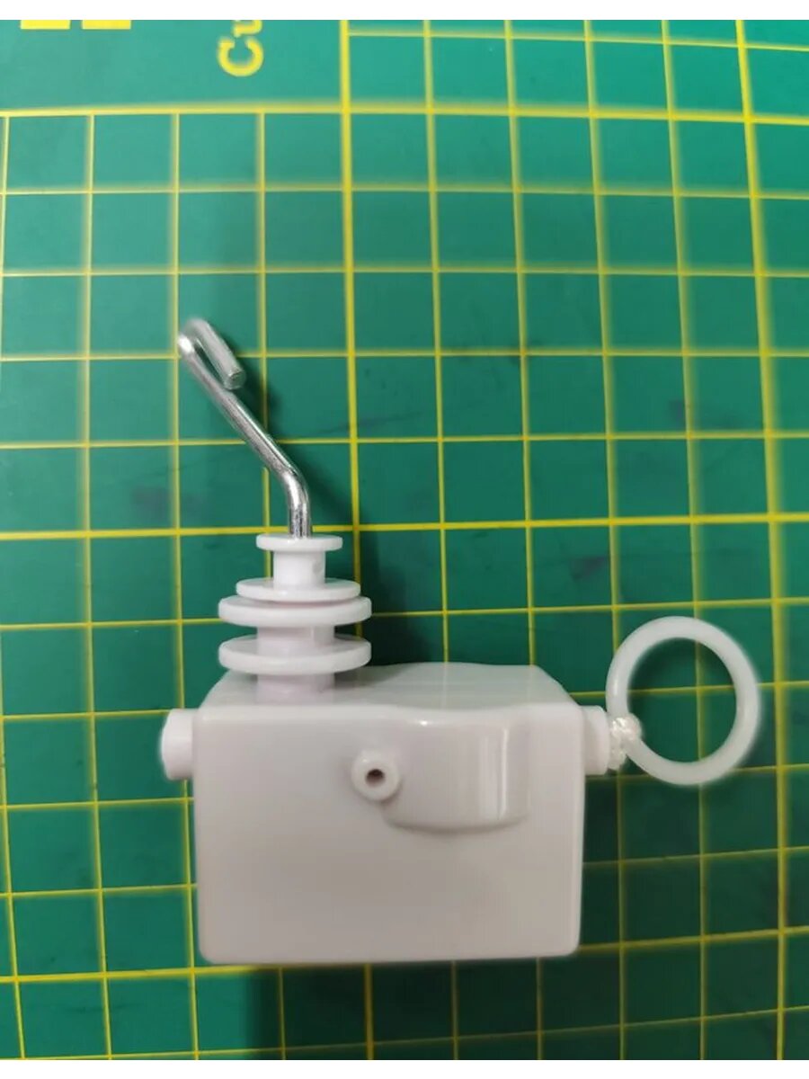 Двигающийся хвост для куклы (3.5*4см, белая с головой)