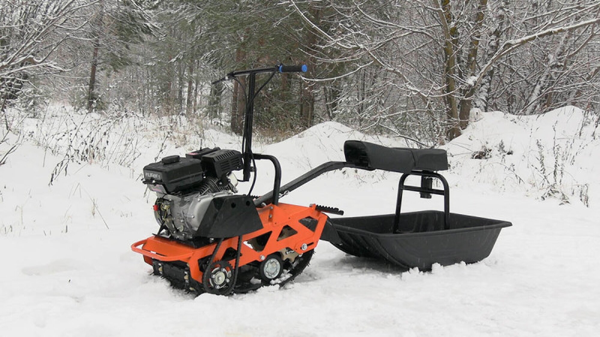 Мотобуксировщик Белка 10л. для любителей активного отдыха, рыбаков и охотников