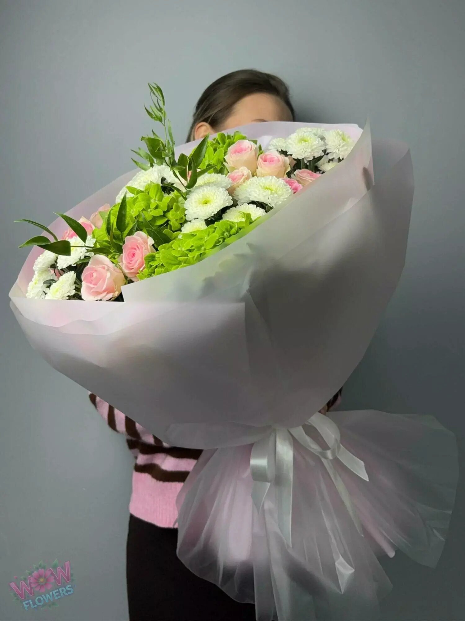 "Шёлковое облако", кустовые розы, хризантемы и гортензии, купить с доставкой