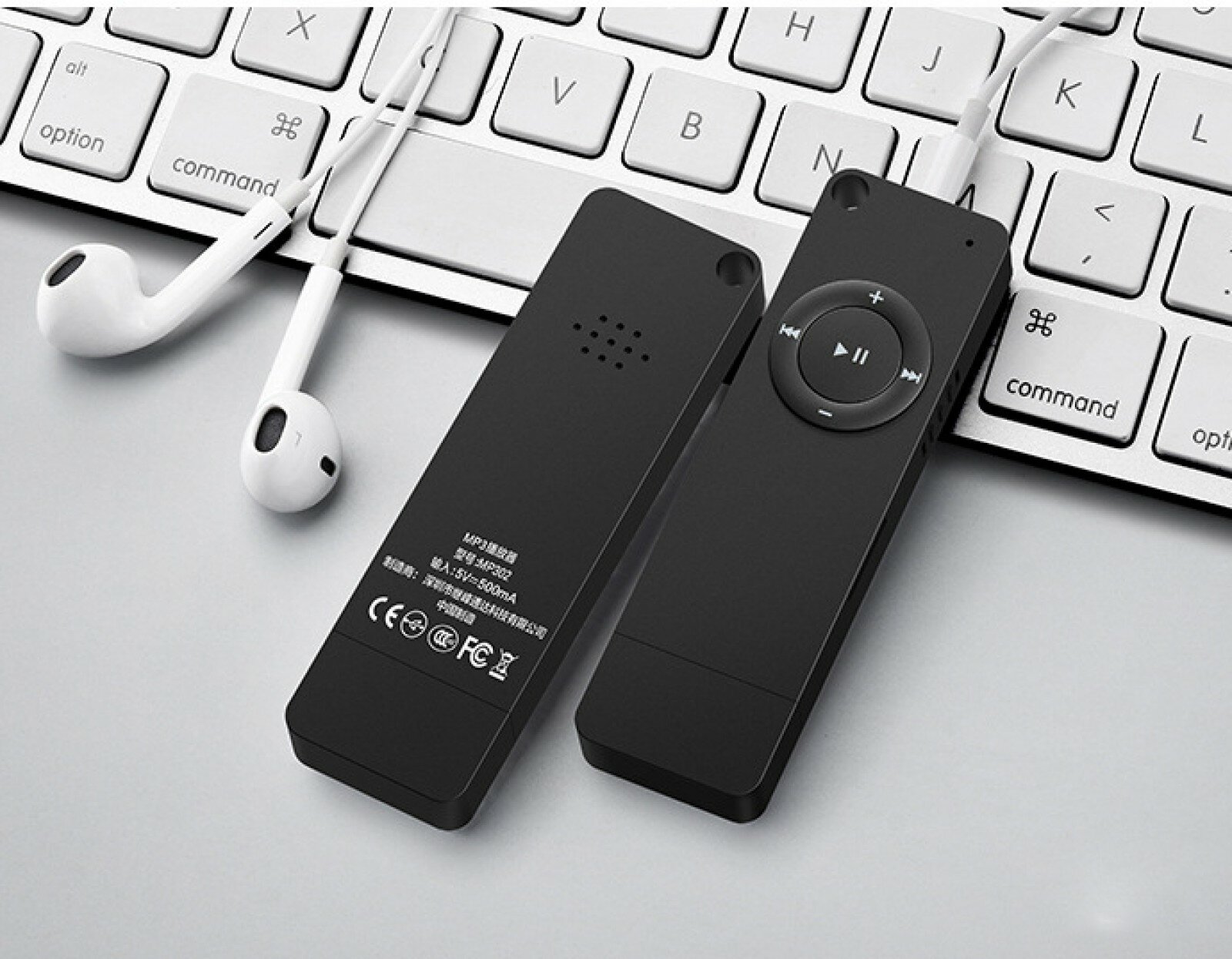 Музыкальный ультратонкий MP4/MP3 плеер MyPads с большой встроенной памятью в спортивном корпусе