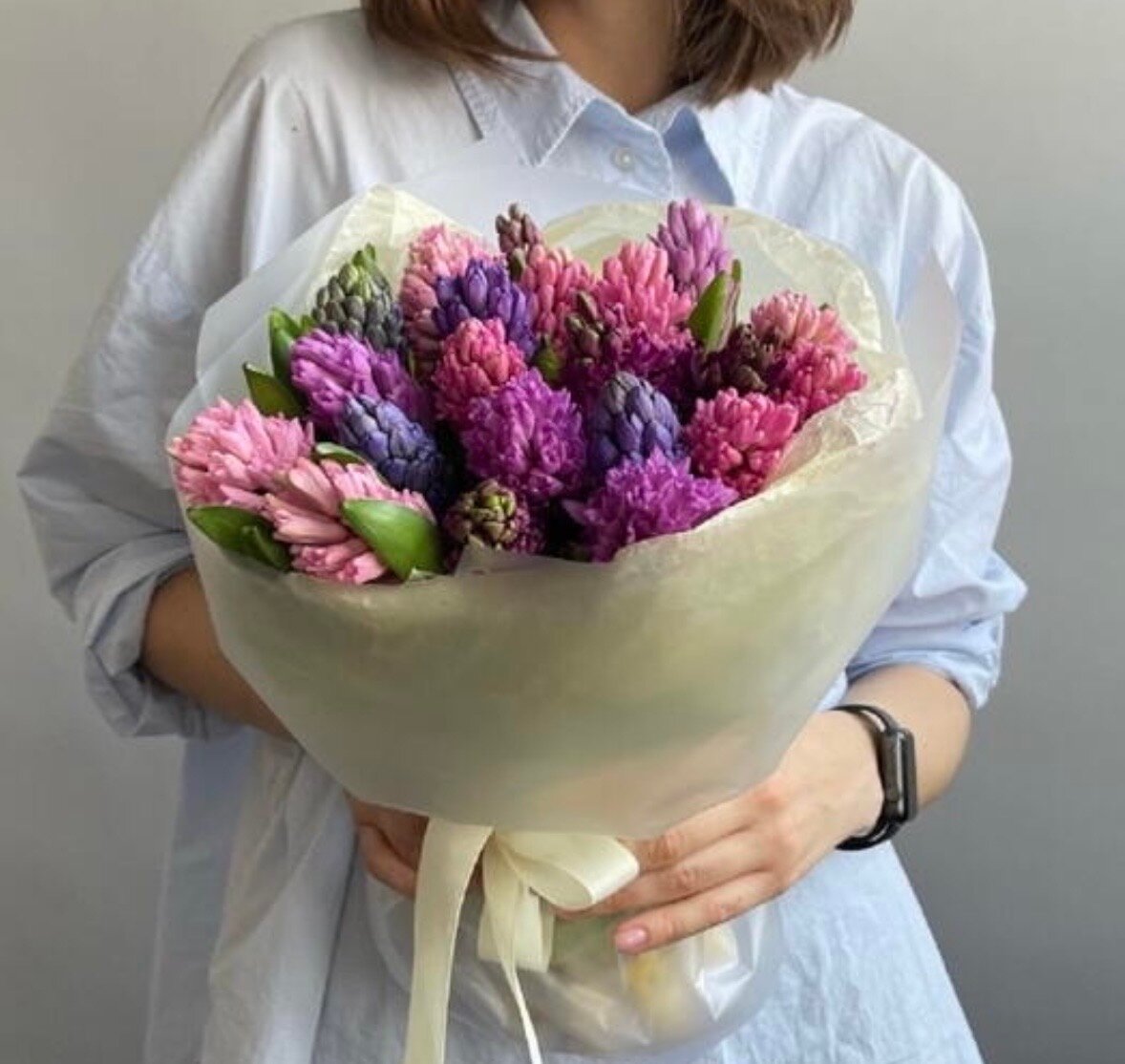 Миниатюрный весенний букет на 8 марта (микс гиацинты 25 штук)