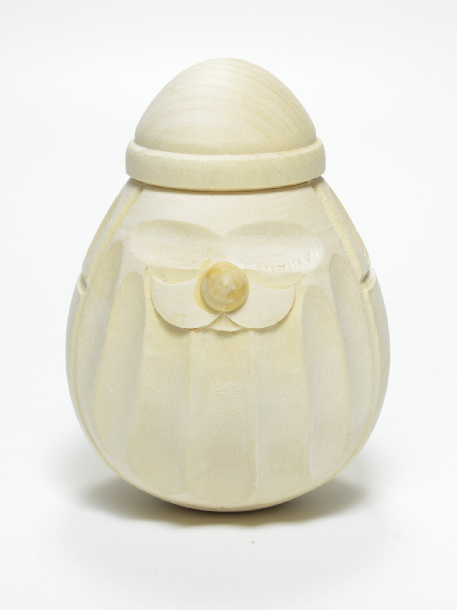 Шкатулка -яйцо. Дед Мороз. Заготовка для росписи и декупажа. Резьба по дереву. Высота 10 см.