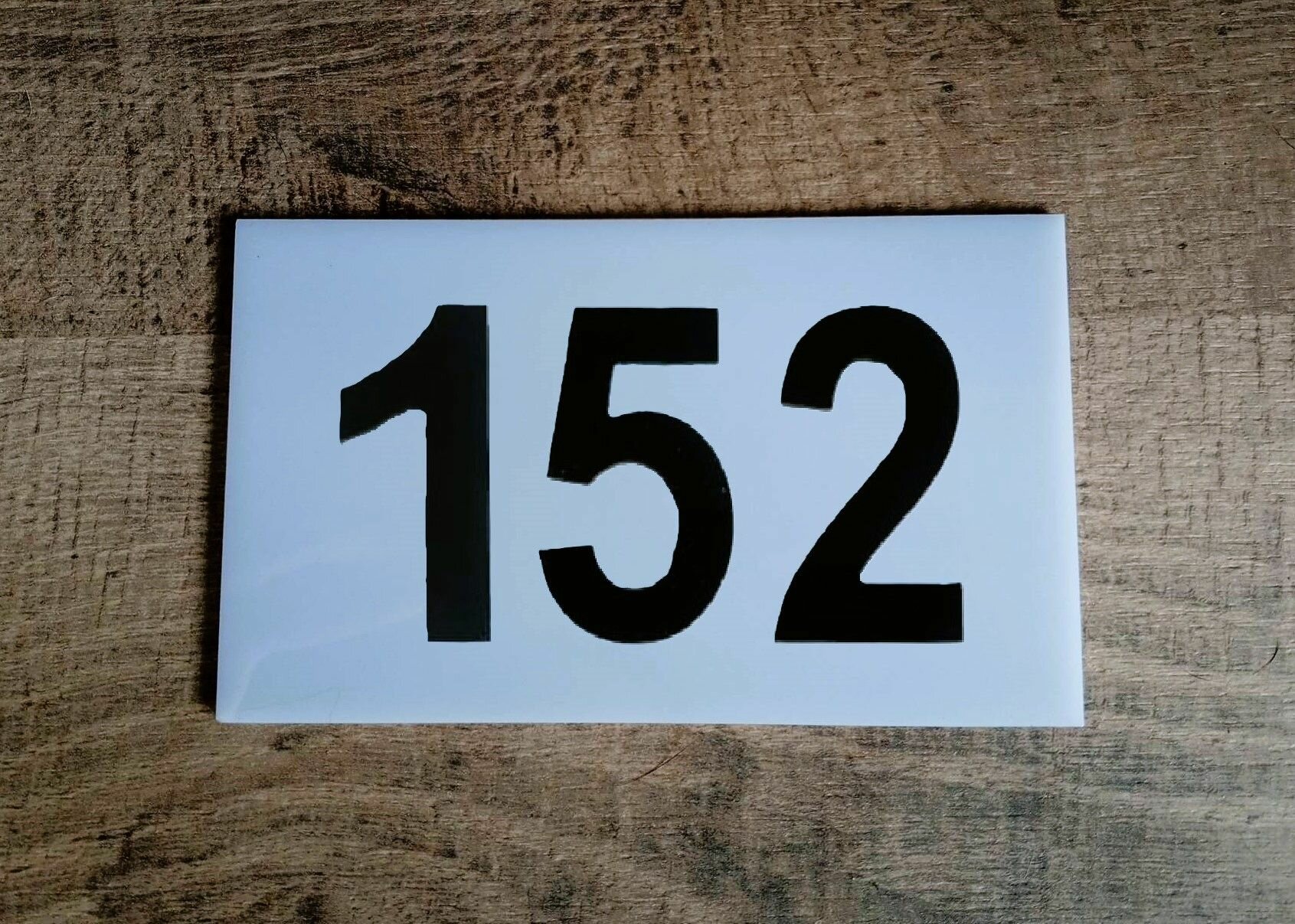 Цифры на дверь, табличка с номером 152