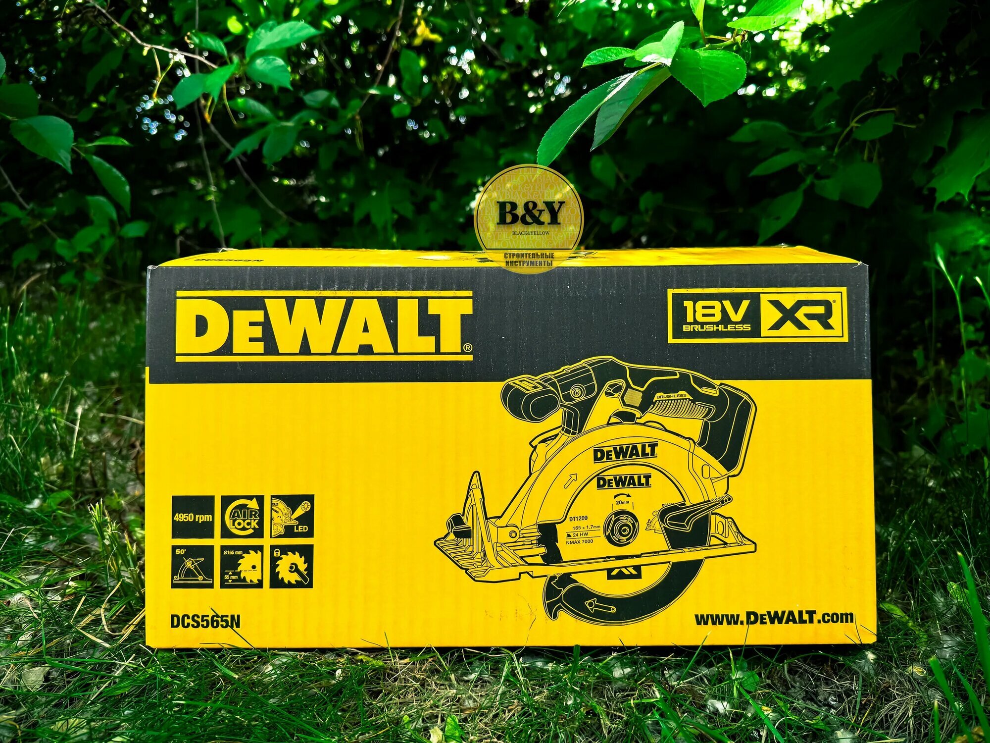 Аккумуляторная дисковая пила DeWALT DCS565N 18В