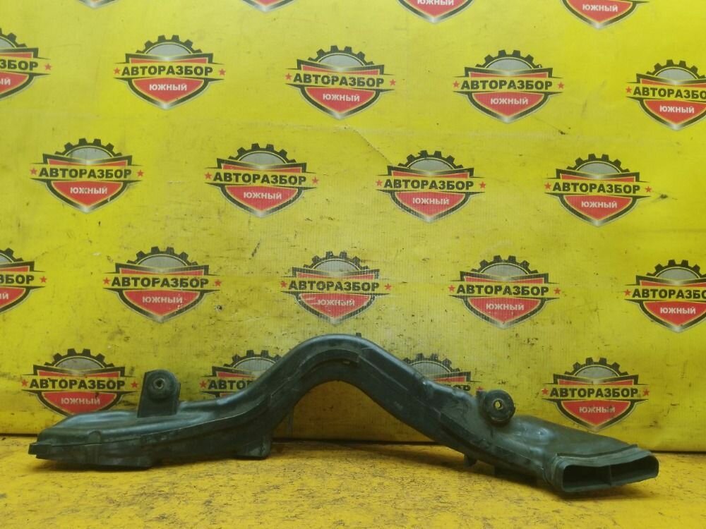 Воздуховод под капот Ford Focus II 2005-2011 Б/У с пробегом