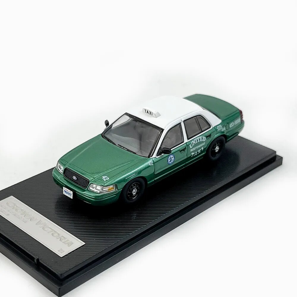 Rollin 1:64 Crown Victoria New York Taxi Легковая модель автомобиля