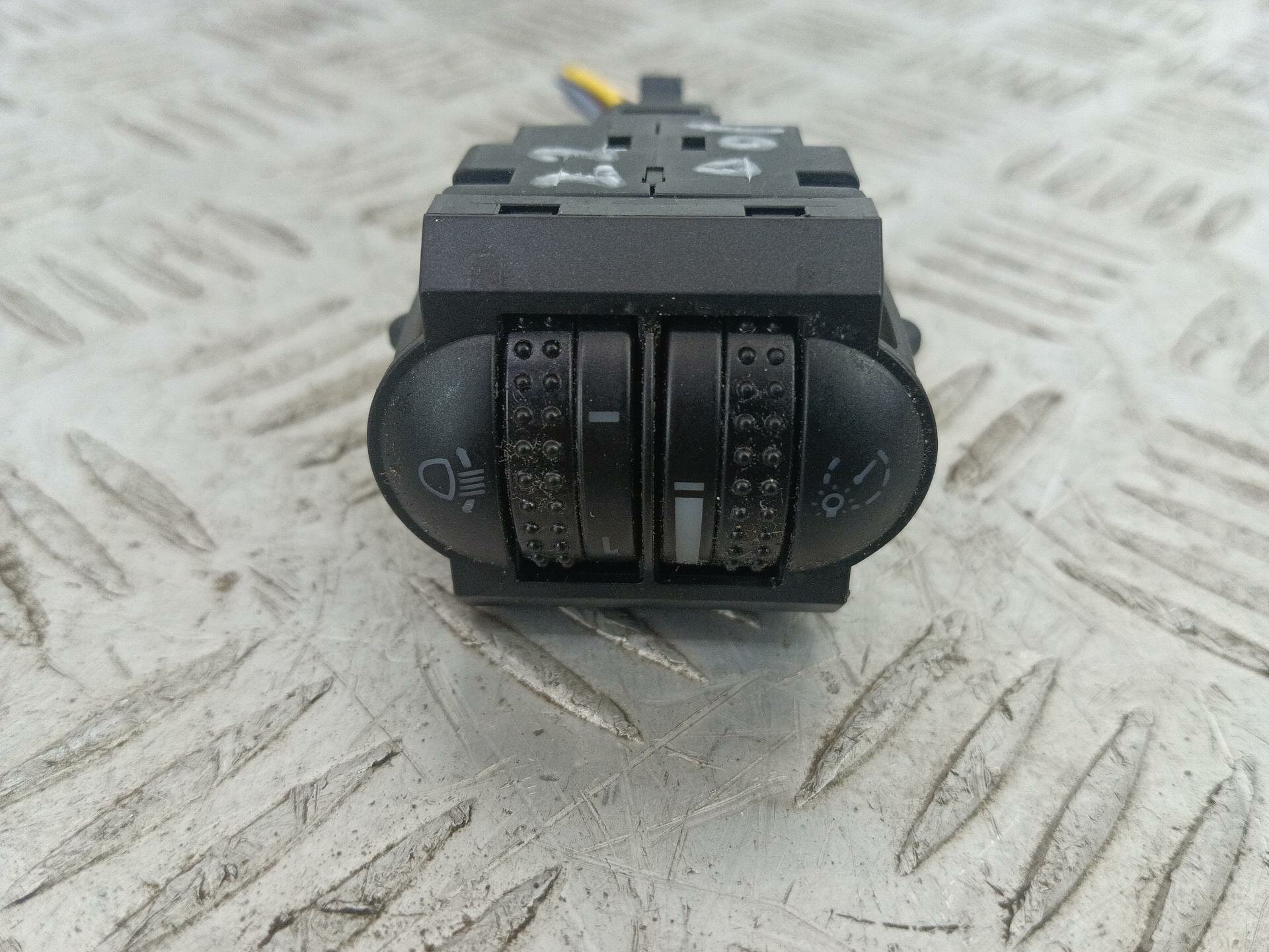 Кнопка корректора фар Volkswagen Passat B5 1999 3B0941333C