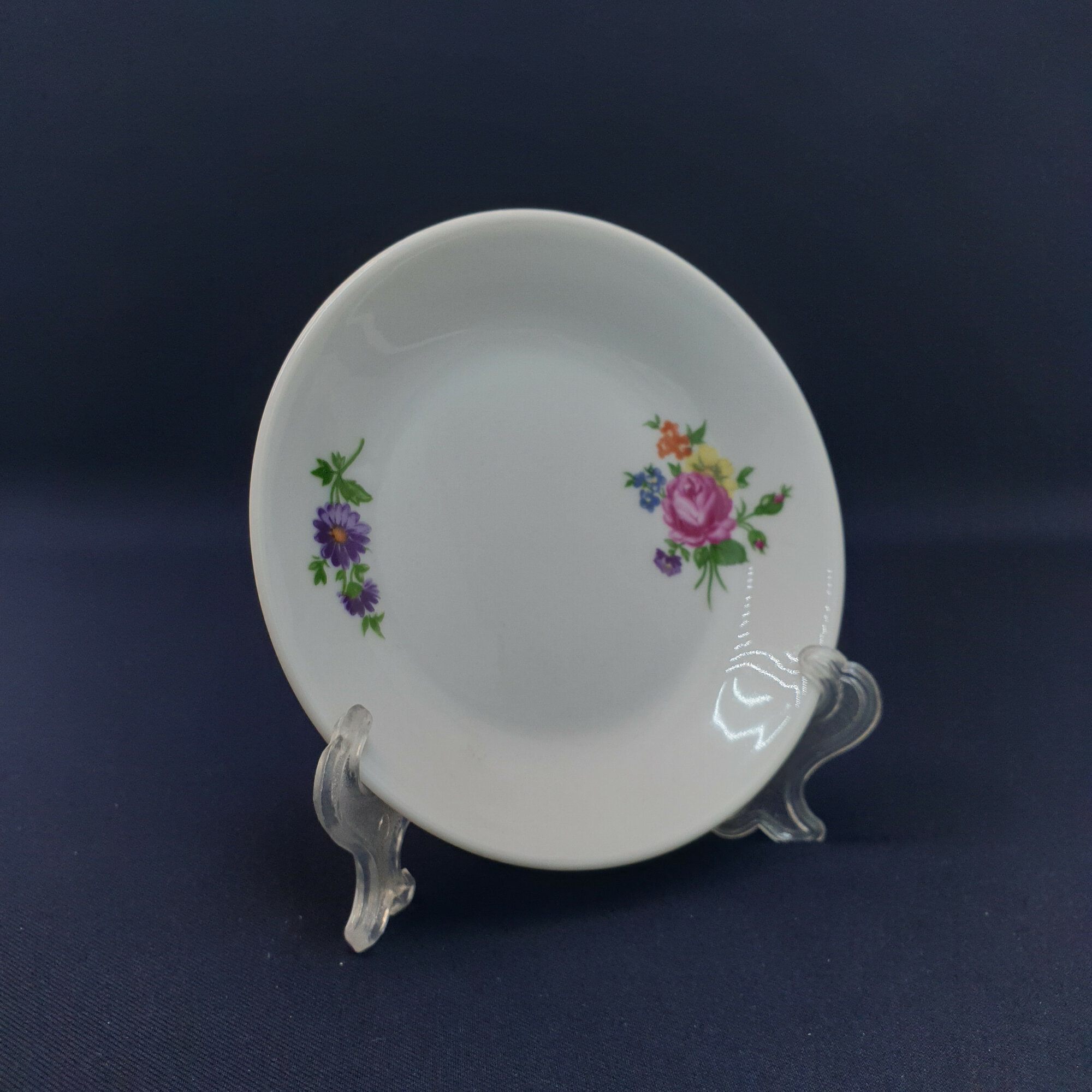 Тарелка фарфоровая винтажная СССР. Kahla. СССР ГДР. Цветы.